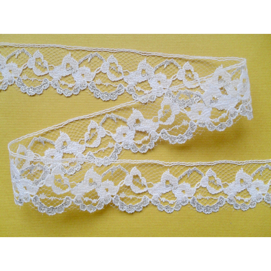 Delicate White/Silver Nottingham Lace 2 cm/ 3/4" Craft Trim – The Lace Co.
